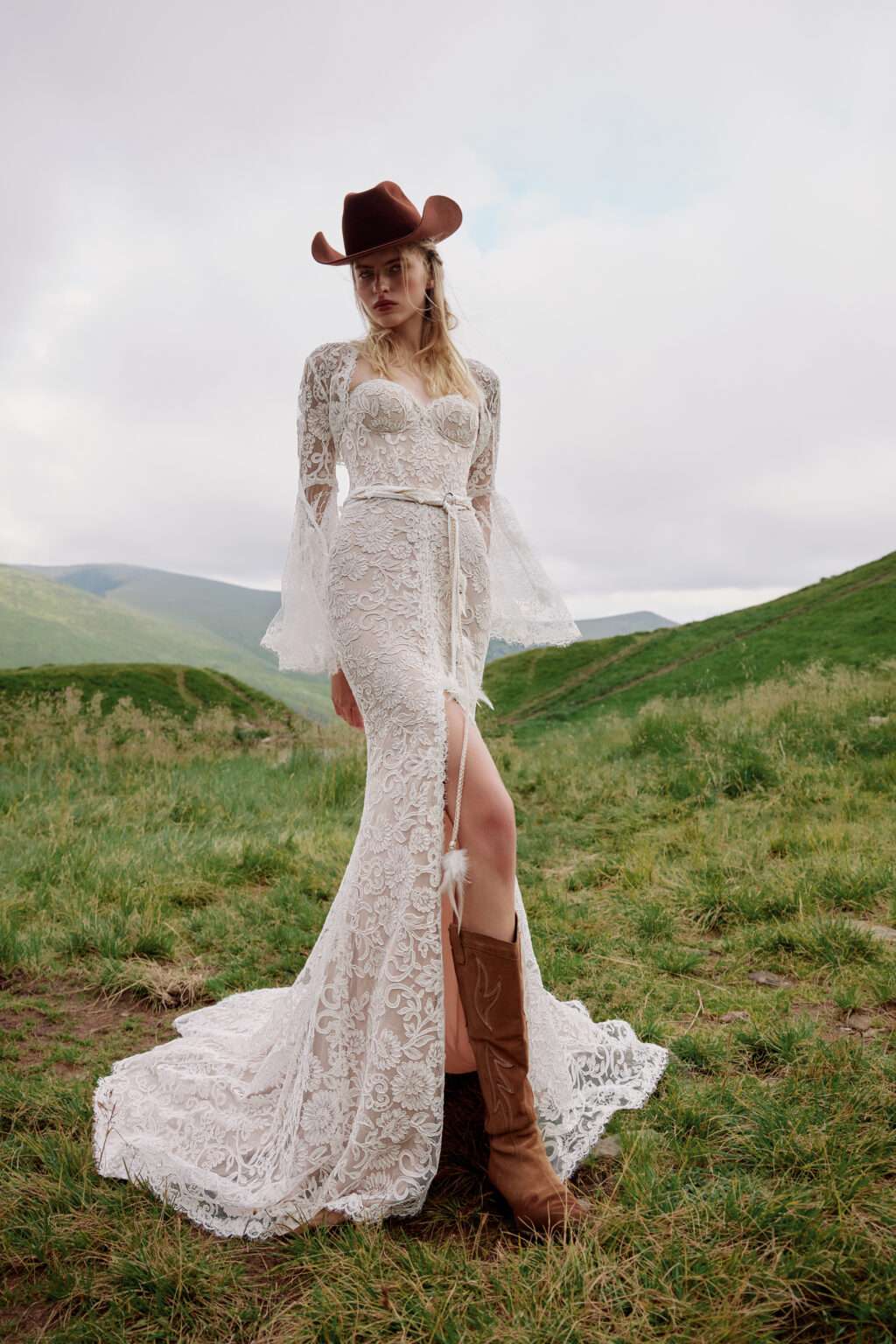 Lavinia Strapless Lace Mermaid Wedding Dress | Ariamo Boho